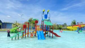 De Borneo Waterpark | LKH Natural Lingzhi